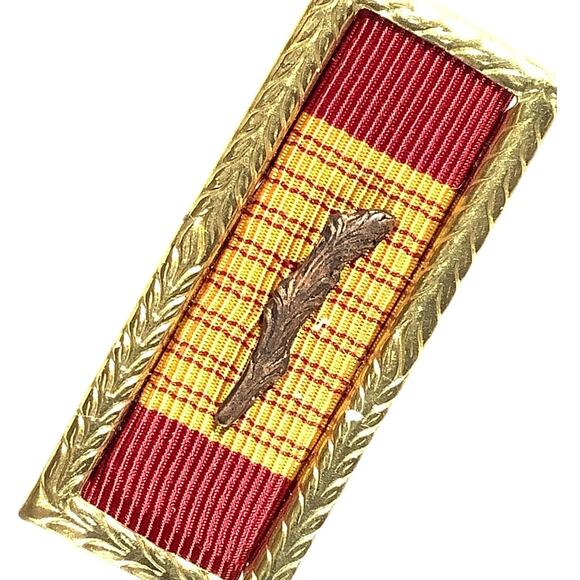 United States Armed Forces | Other | Hatlapel Pin Republic Of Vietnam ...